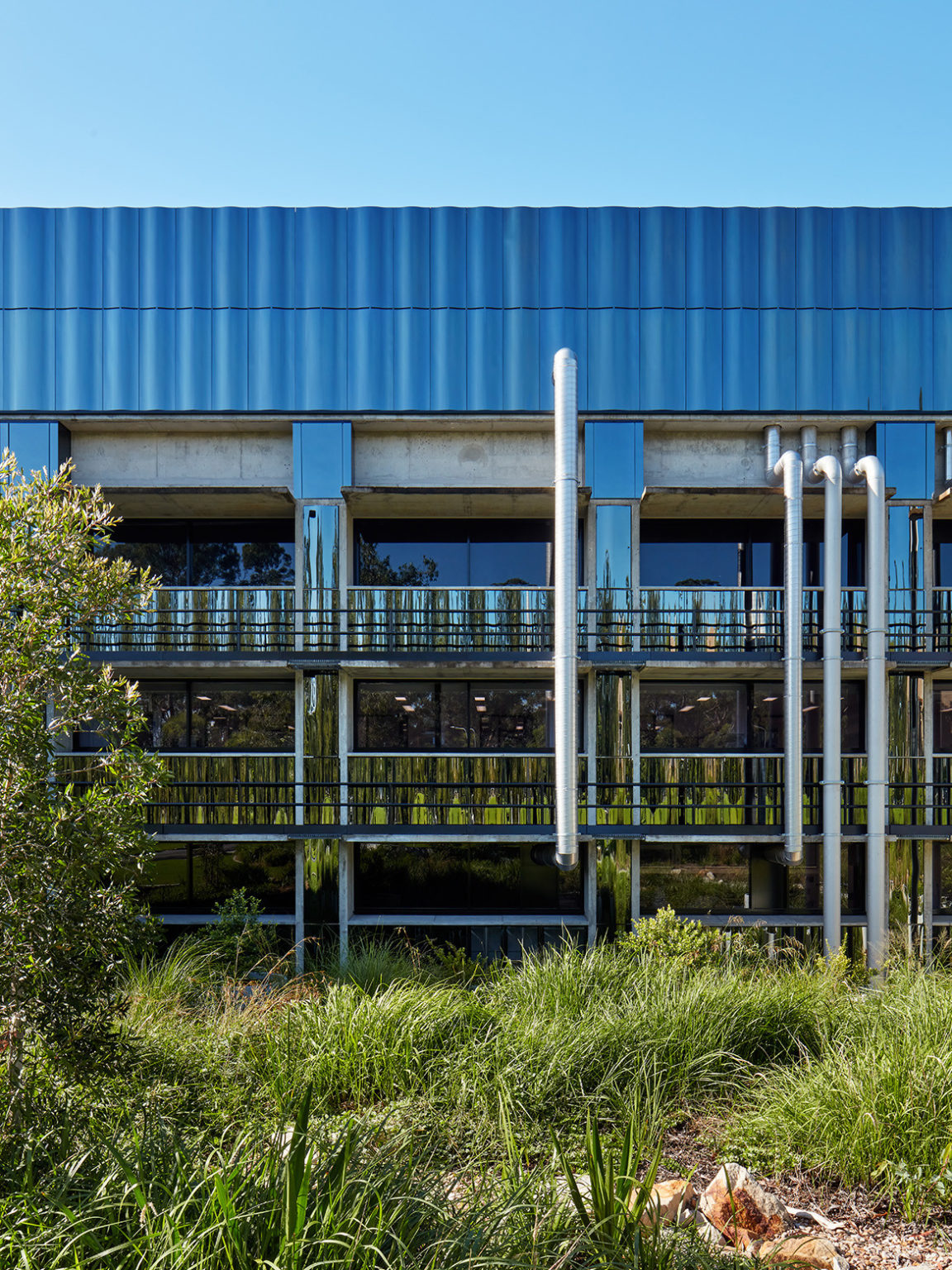 Laboratory chic - 8 futuristic lab designs | IndesignLive