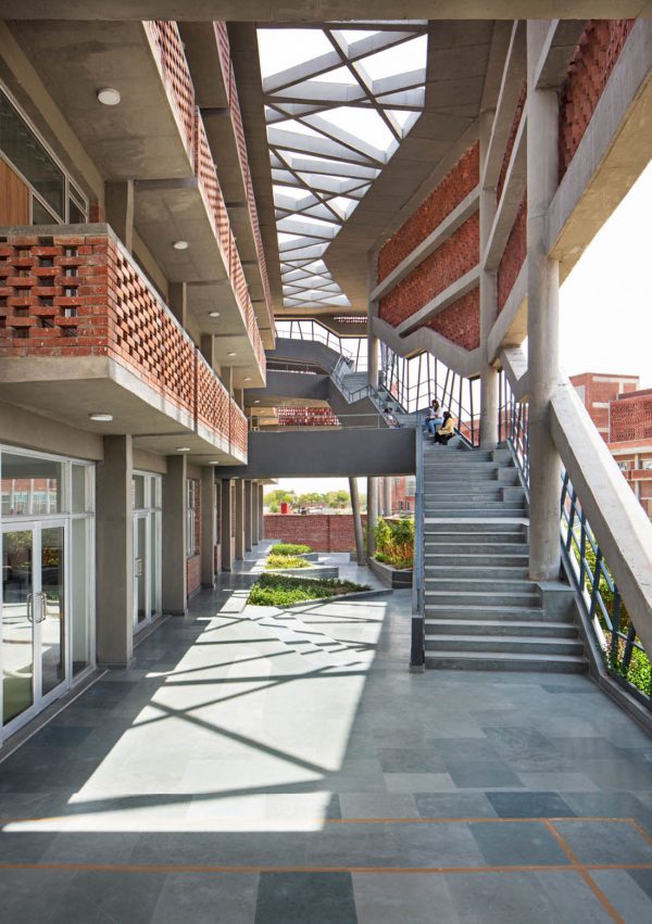 Girls hostel building by ZED Lab serves to sustain the future ...