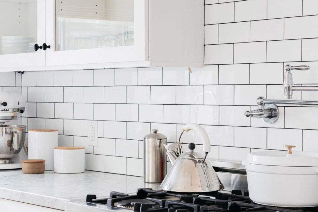 The best designs for a kitchen backsplash | Indesign Live: Interior ...