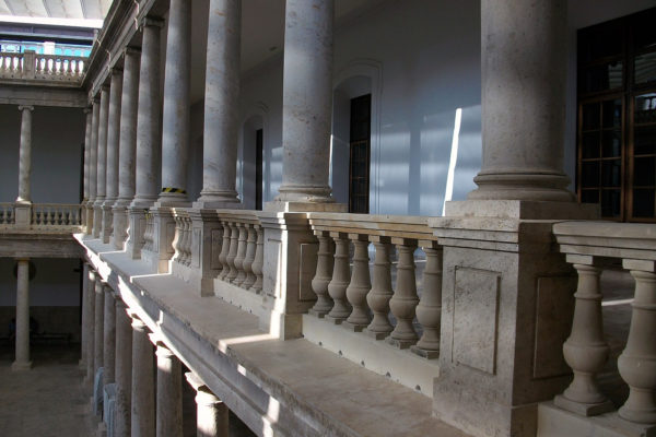 What is a Balustrade? 5 Ideas & Designs to Inspire | IndesignLive