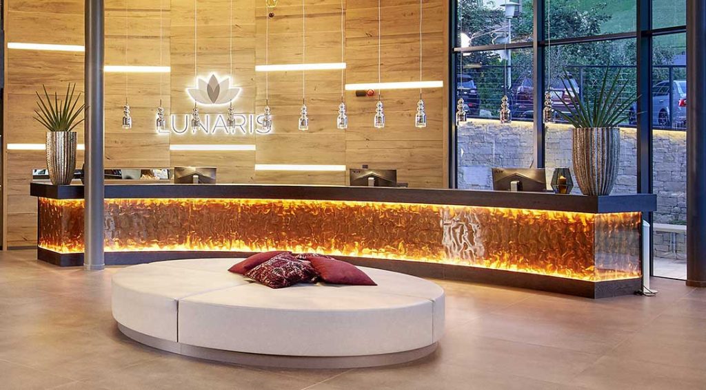 Acrylic Couture puts glass in a whole new light | IndesignLive