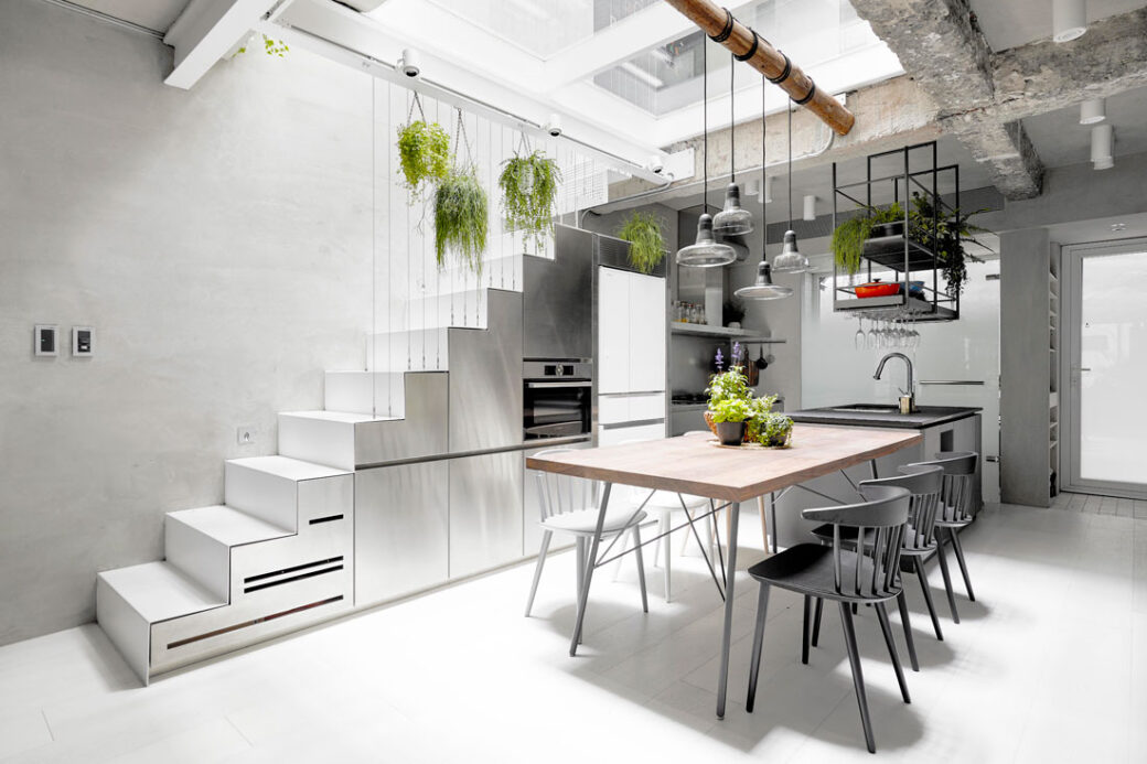 A Town House Looks Inwards and Upwards | Indesign Live: Interior Design ...
