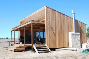 Shiplap Cladding: 5 Best Options for External, Internal, Vertical & All ...