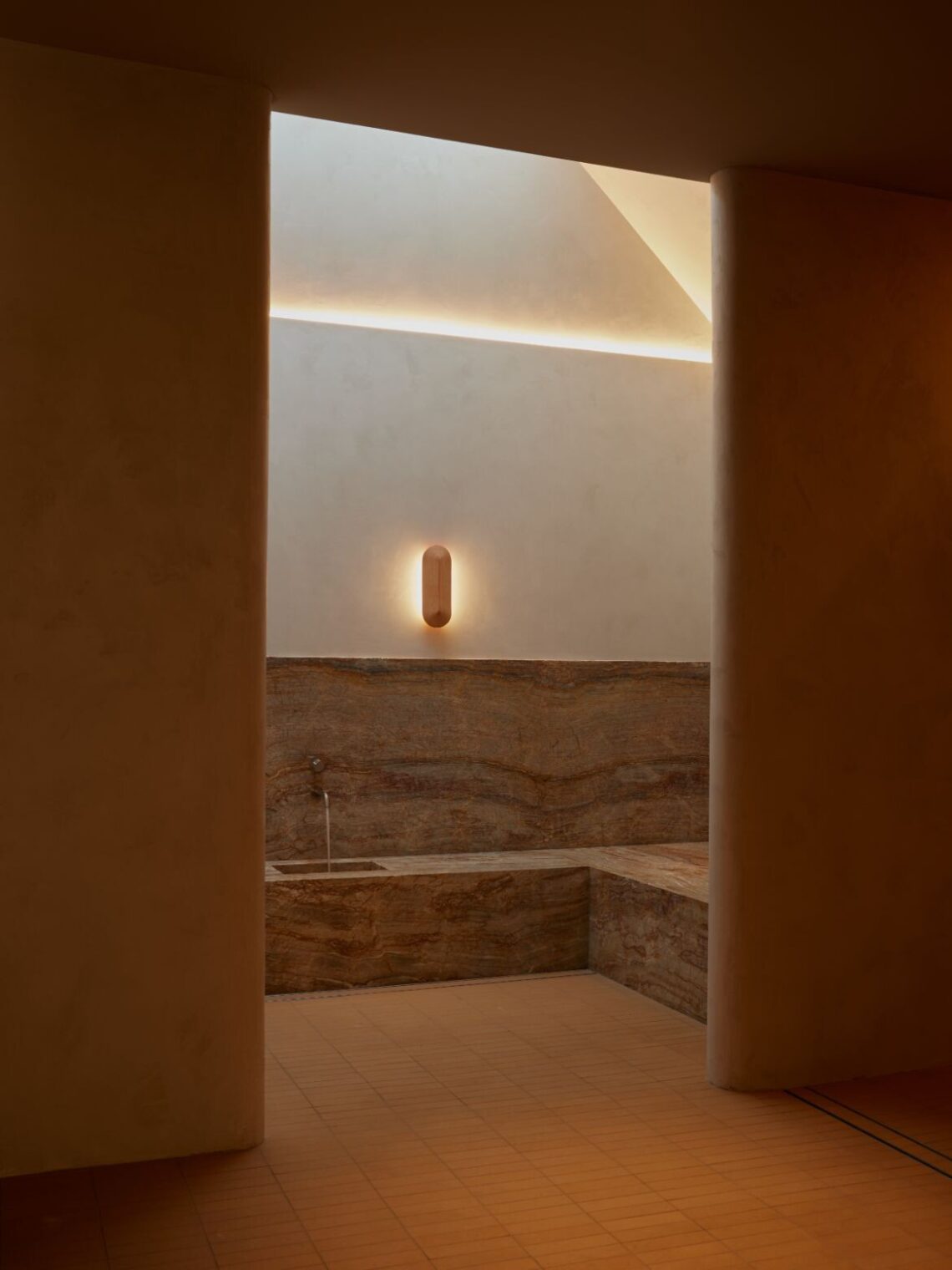 Byron Bay - Comma Byron | IndesignLive