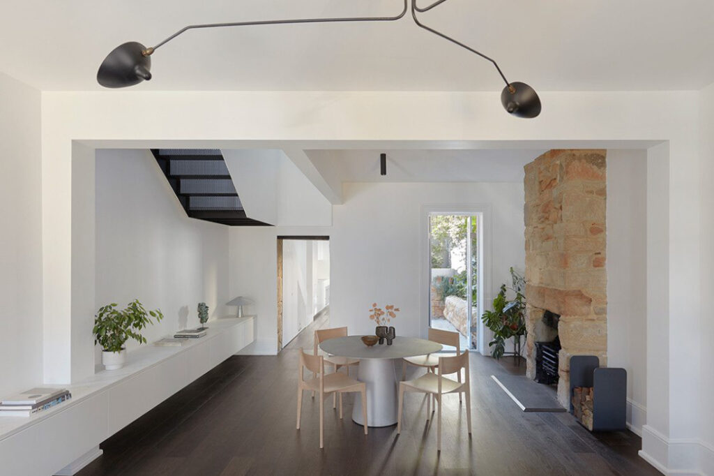 Brad Swartz Architects’ site sensitivity conquers darkness | Indesign ...