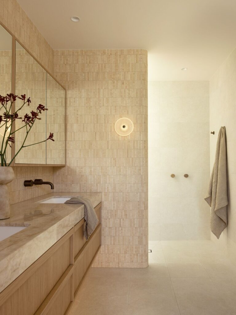 The Photographers - Louise Roche | IndesignLive