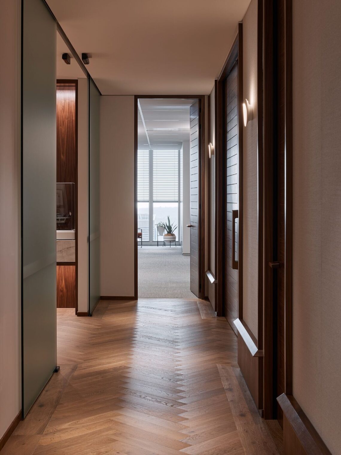 Hammond Studio - Executive Office | IndesignLive