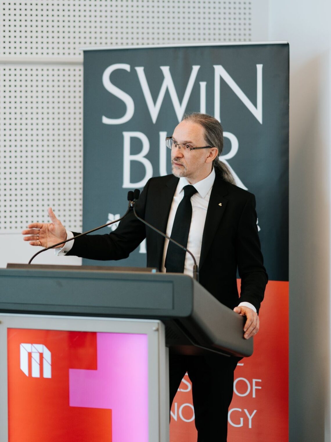 Jefa Greenaway Awarded Honorary Doctorate