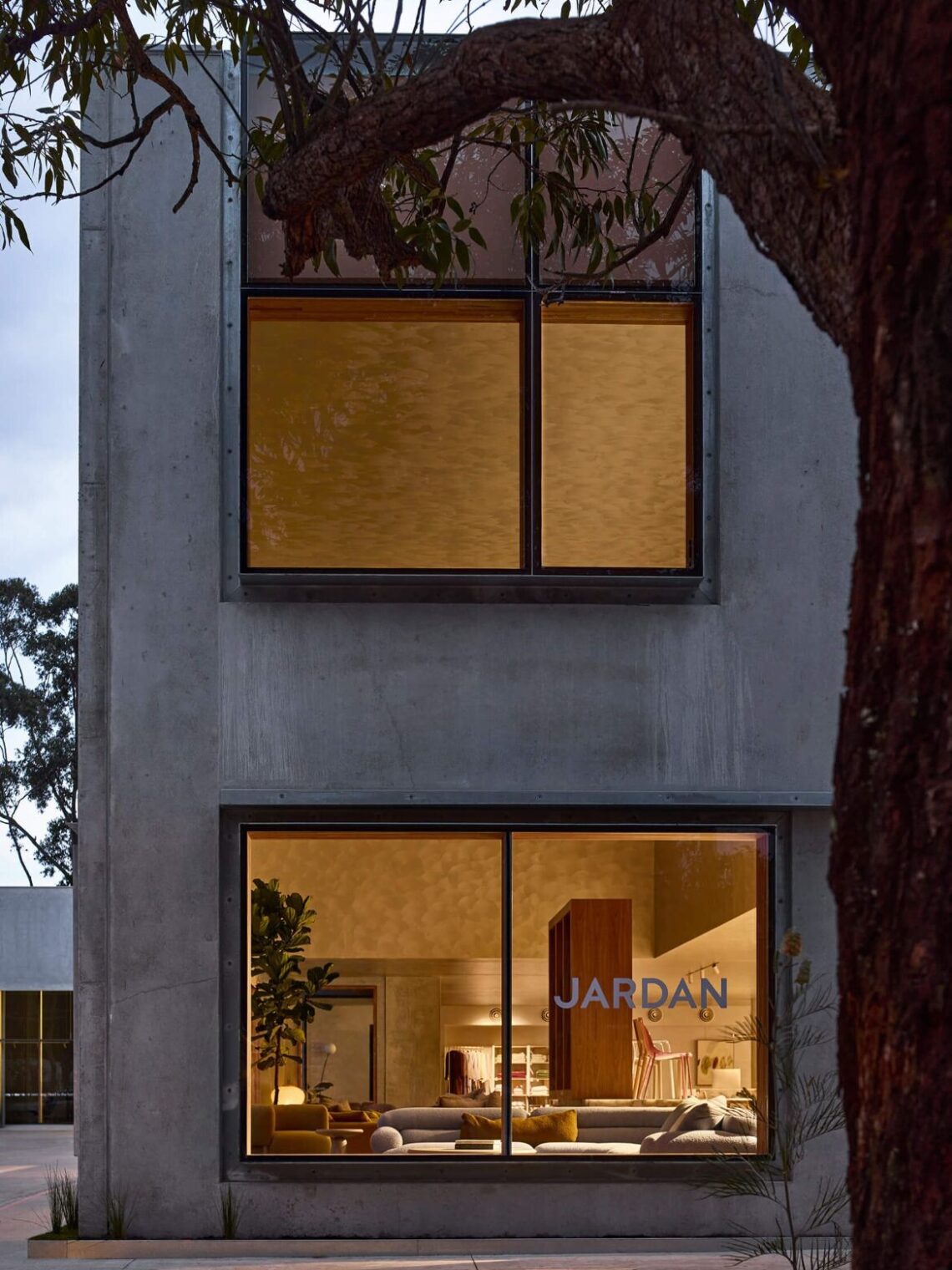 Jardan Byron Bay showroom embraces coastal calm