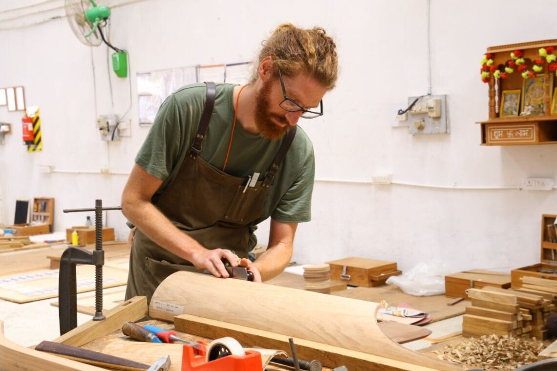 AHEC - Adam Markowitz and Phantom Hands | IndesignLive