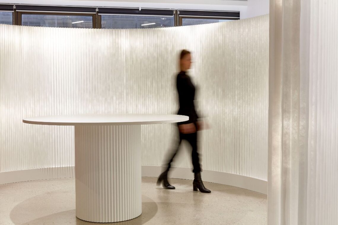 molo available via Seehosu | IndesignLive