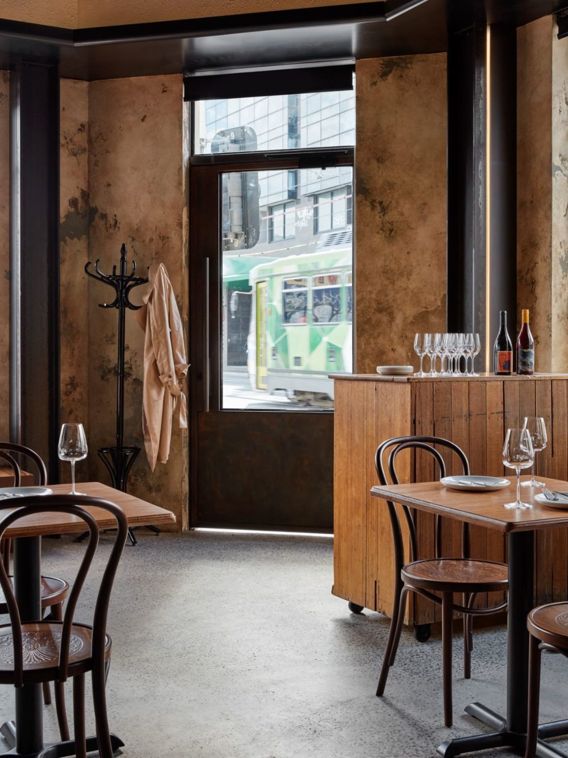 Ewert Leaf - Figlia | IndesignLive