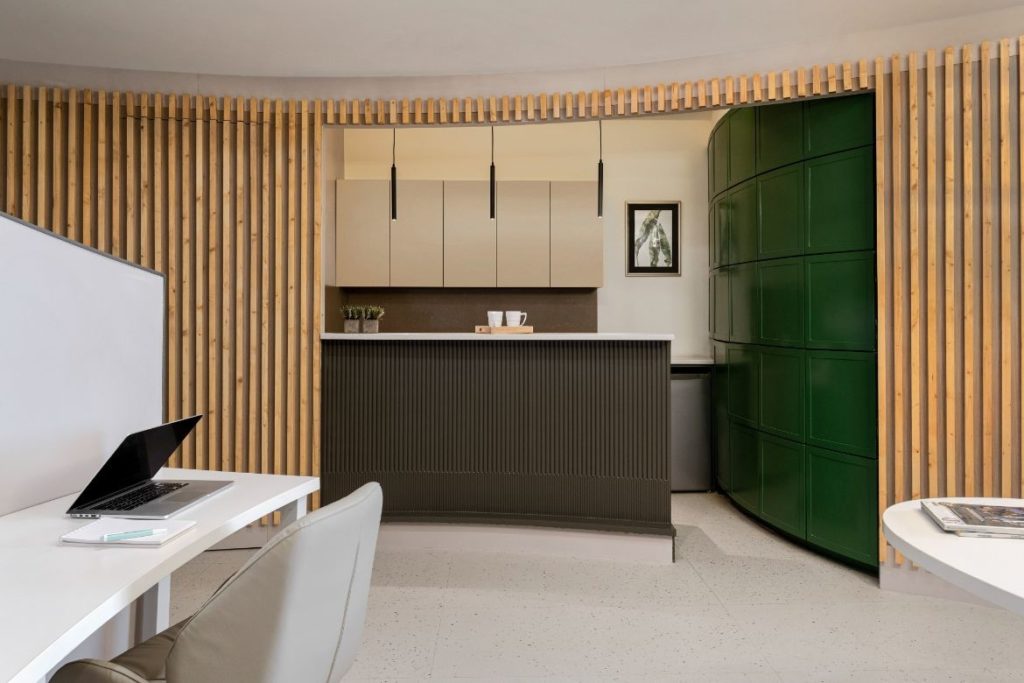 Envisage Iris - Working in the round | IndesignLive