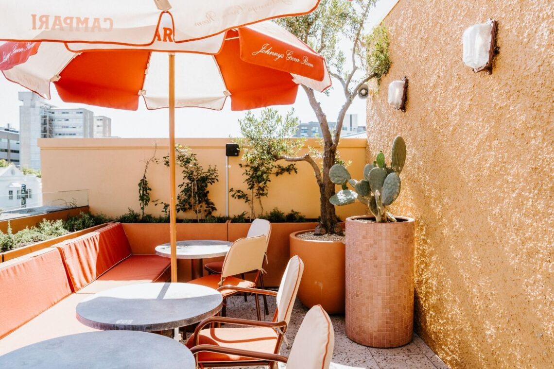 Dion Hall redesigns Johnny's Green Room | IndesignLive