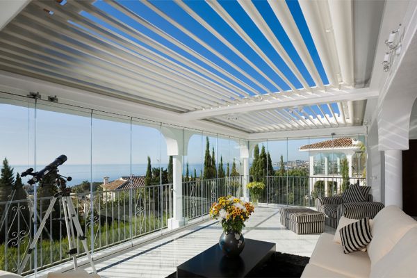 4 Deck Roof Ideas: How To Design The Perfect Covered Deck? | IndesignLive