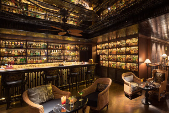 A Historic Bar Gets A 21st Century Facelift | Indesign Live: Interior ...