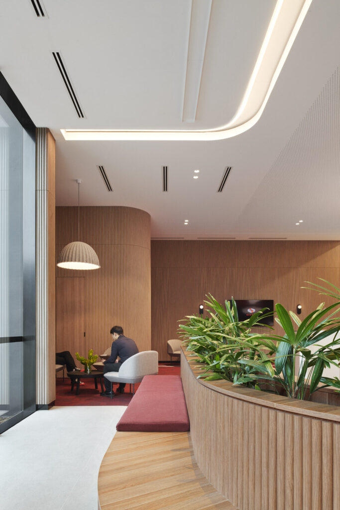 Inside HDR Merlot 2 | IndesignLive