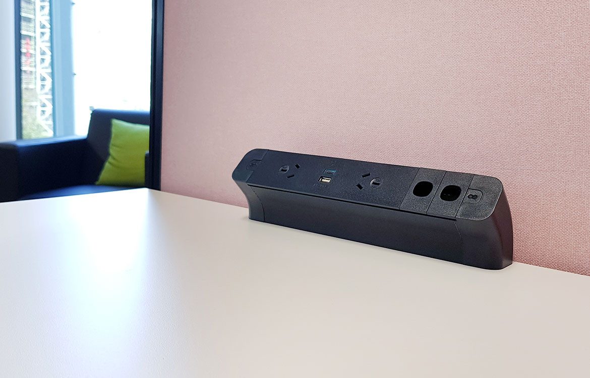 PACE Desktop Power Rail - OE Elsafe | IndesignLive