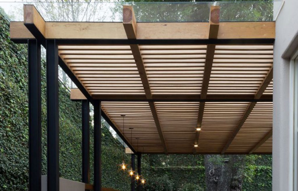 4 Deck Roof Ideas: How To Design The Perfect Covered Deck? | IndesignLive