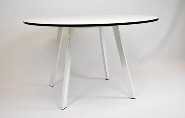 Sabre Table | Interstudio | IndesignLive The Collection
