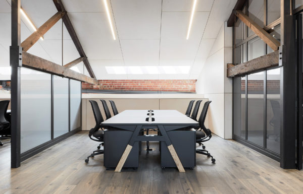 Alpha Workstation - AWM | IndesignLive