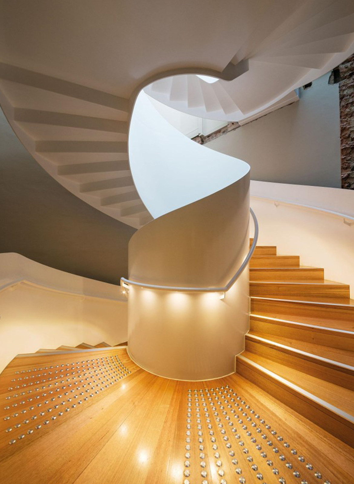 Master the art of architectural lighting with this 3 day course from ...