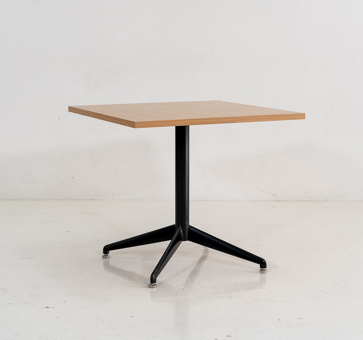 Workspace Commercial Furniture - Elan Table Range | IndesignLive