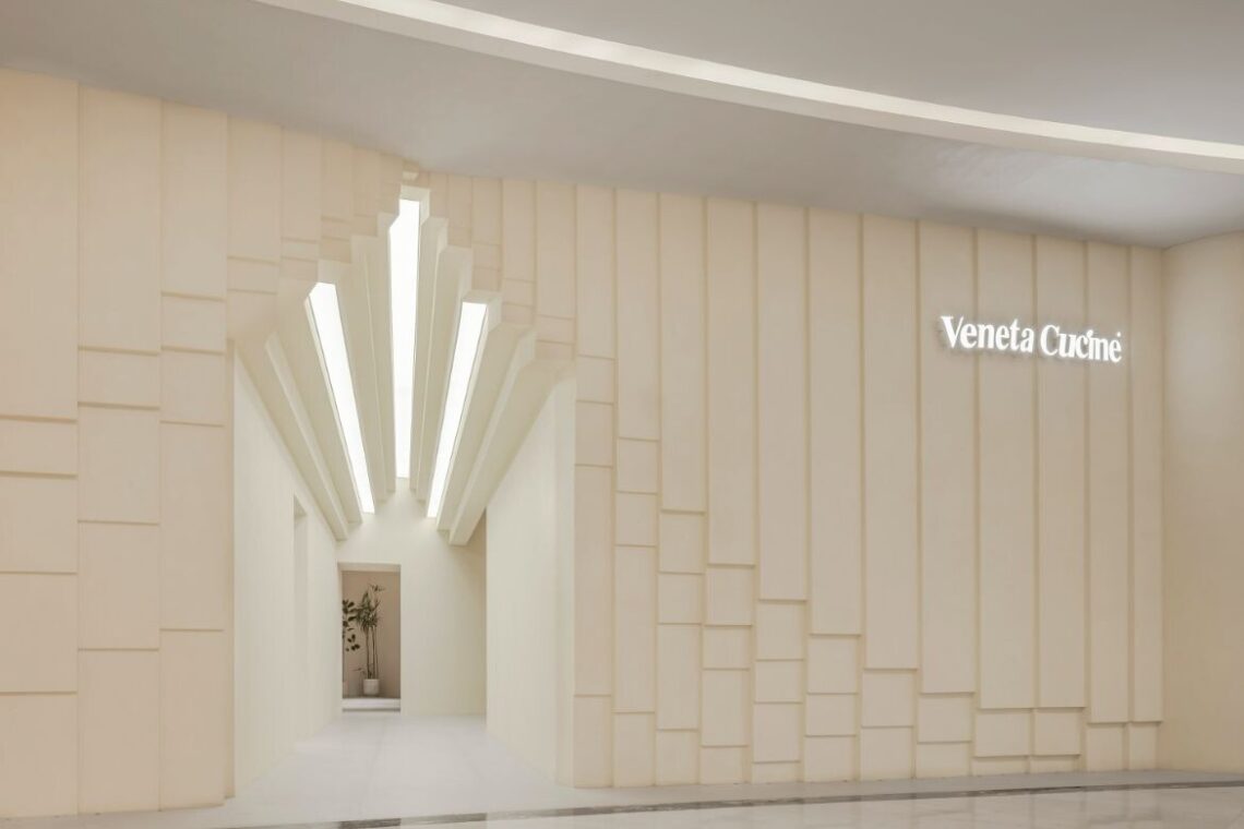 Adam Cruickshank's 'Beso' Light | IndesignLive