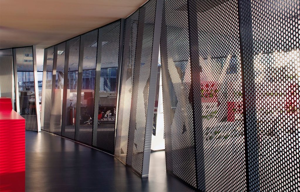 Titan 190 - Locker Group | IndesignLive