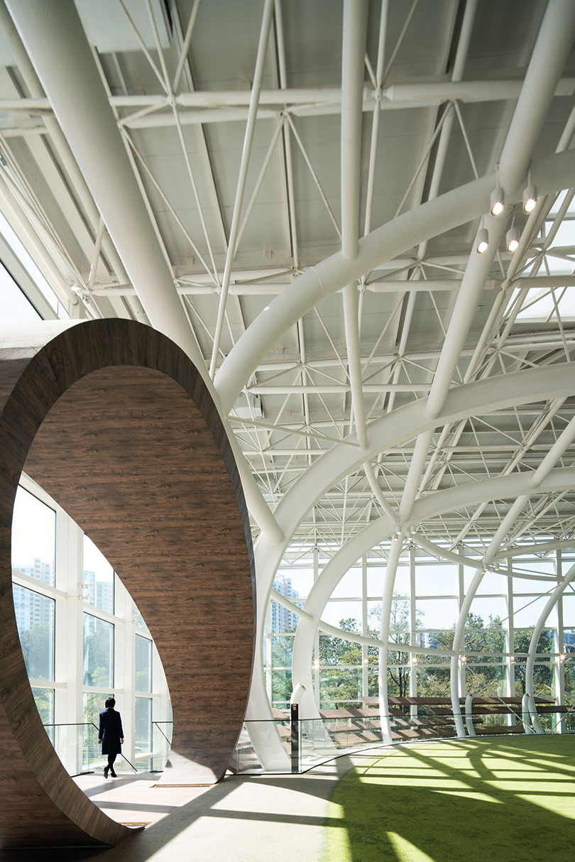 This art centre emerges like an egg from a cocoon | IndesignLive