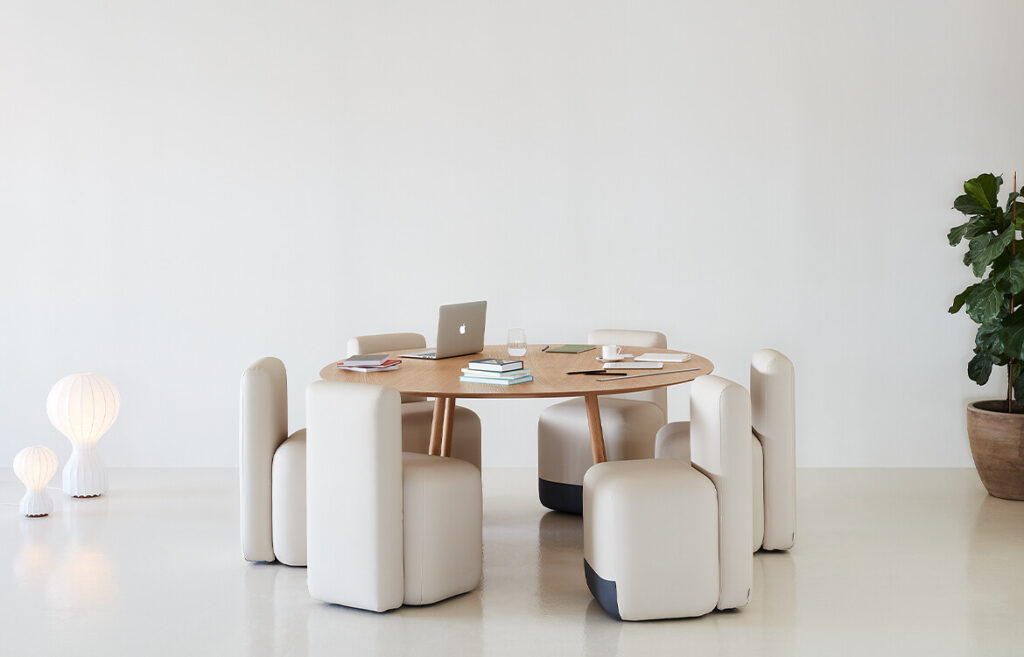 Season Chair - Space | IndesignLive