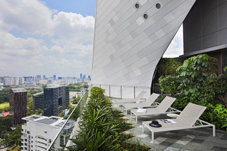 Outdoor Furniture for Living in Sky Frames | Indesign Live: Interior ...